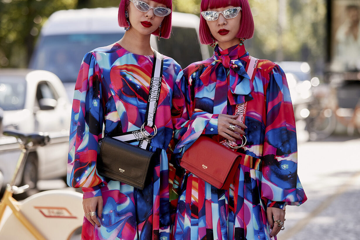 Tendencias moda trabajo: Colores y estampados para lucir increíble